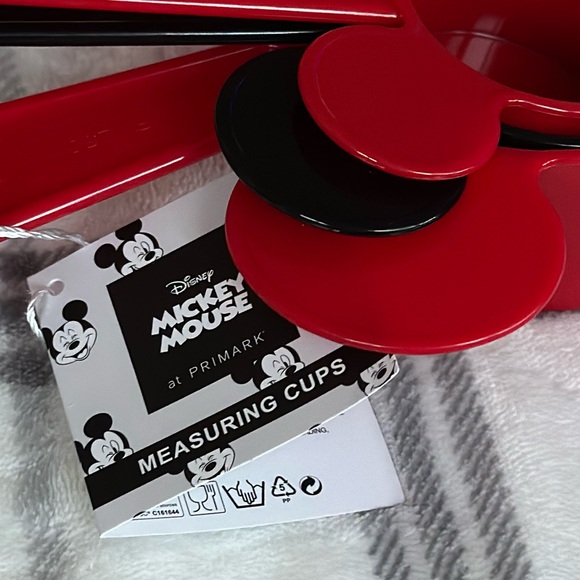 Disney | Kitchen | Mickey Mouse Head Measuring Cups Nwt | Poshmark